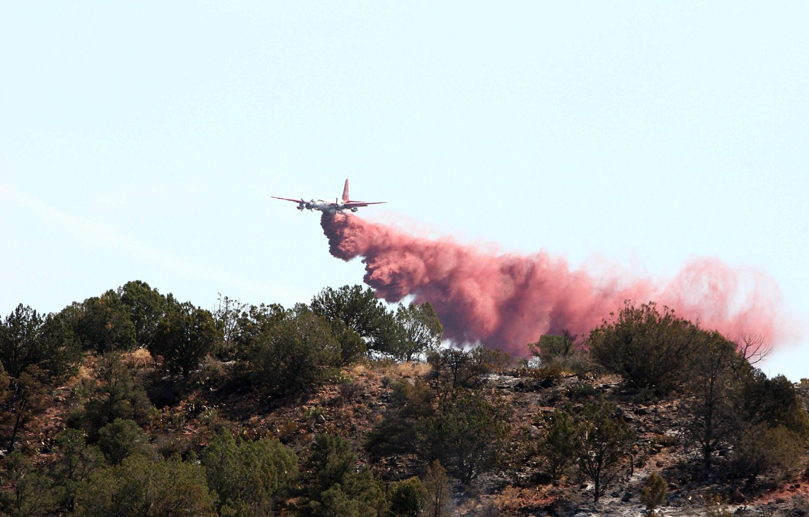 Battling Wildfires From The Sky... Water Vs. Retardant - WeatherNation