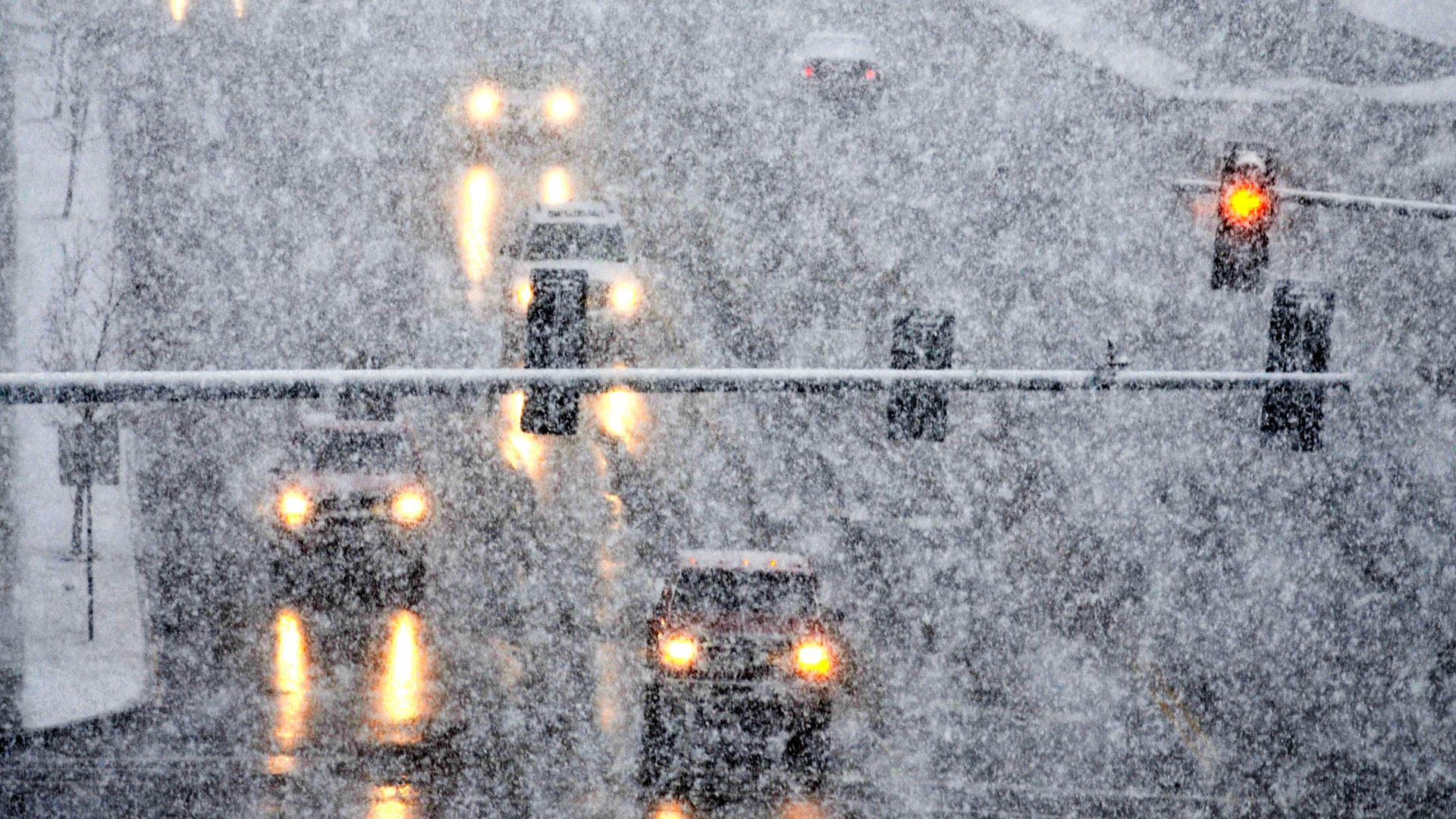 Snowflakes Fly In The South - WeatherNation