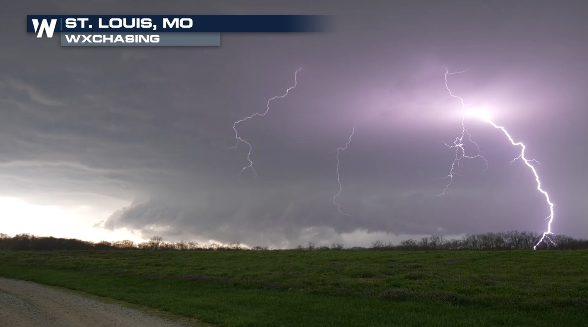 Grapefruit Hail Pummels Plains, Midwest - WeatherNation